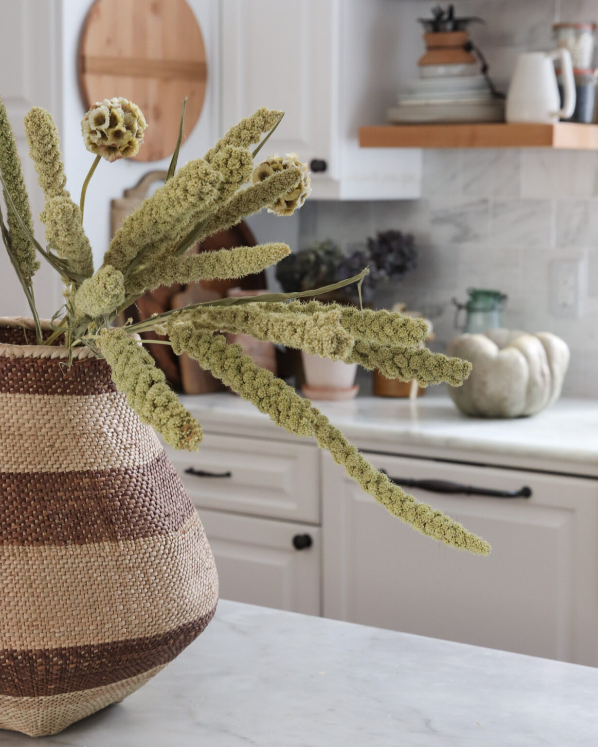 how to create a cozy autumn basket with dried botanicals - Lemon Grove Lane