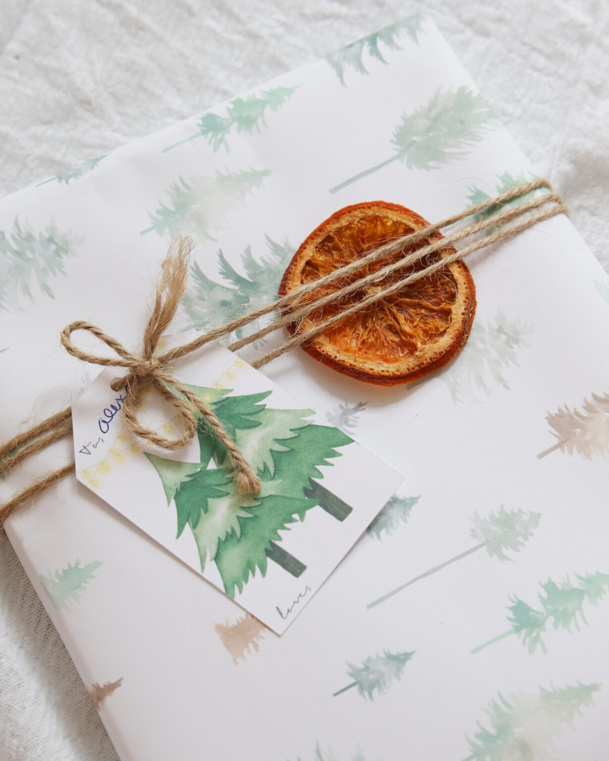 Simple and Festive Gift Wrapping Ideas | Nature Inspired - Lemon Grove Lane