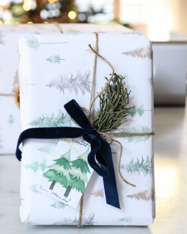 Simple and Festive Gift Wrapping Ideas | Nature Inspired - Lemon Grove Lane